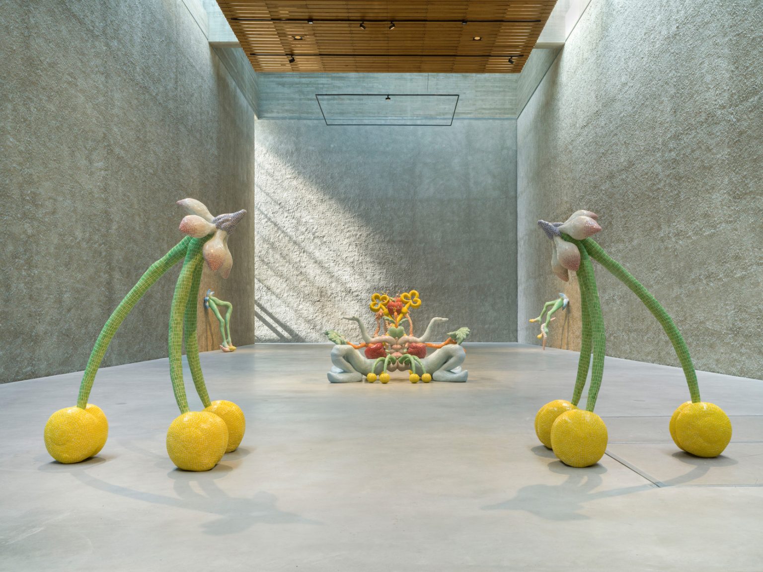 ZSÓFIA KERESZTES IN ETHYLENE ARMS – Numéro Berlin