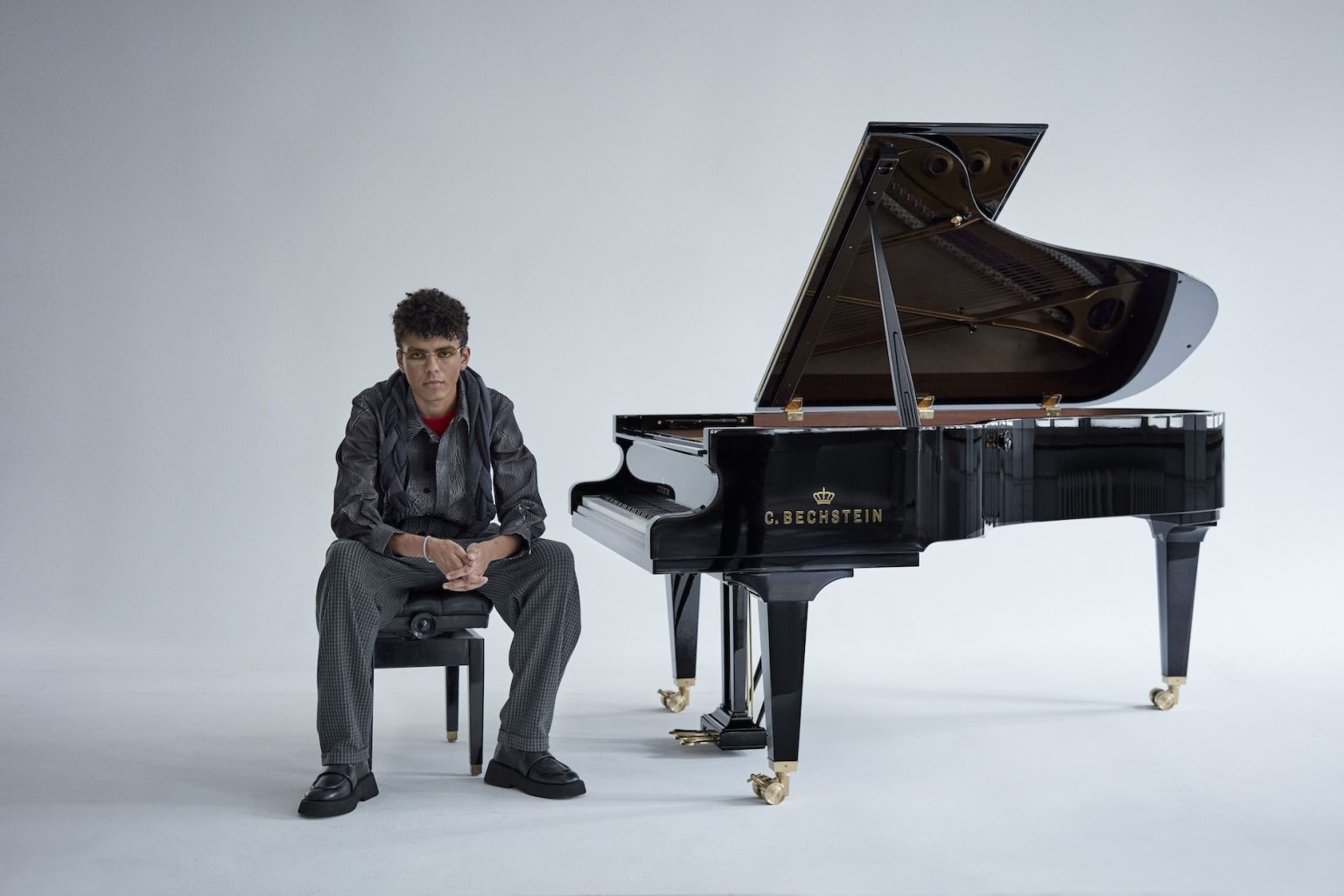 PIANO SENSATION GEN Z: IN CONVERSATION WITH LOUIS PHILIPPSON – Numéro ...